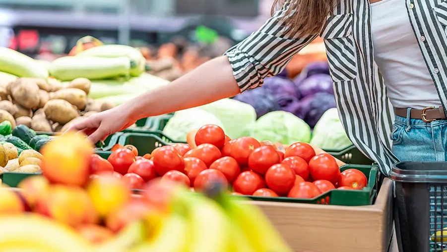 Healthy incentives: encouraging a healthier food environment