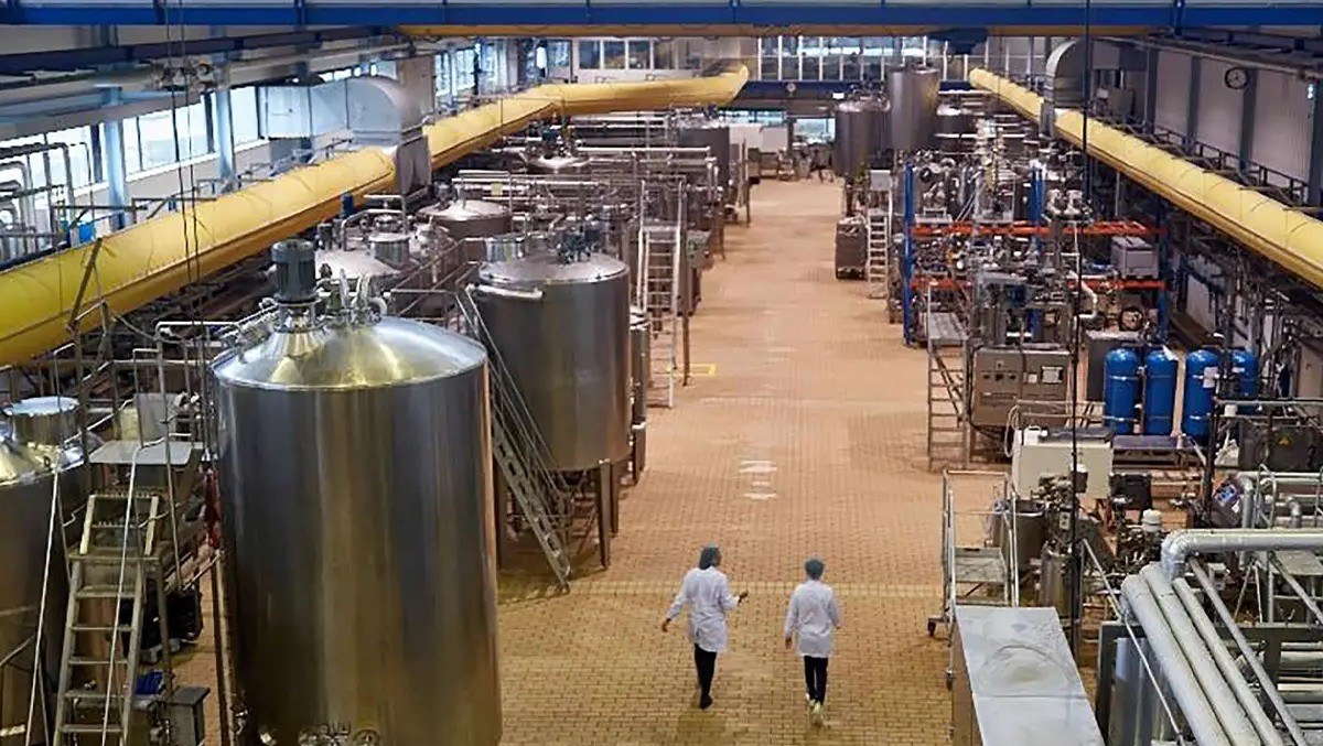 Enzymit en NIZO brengen enzymproductie op schaal